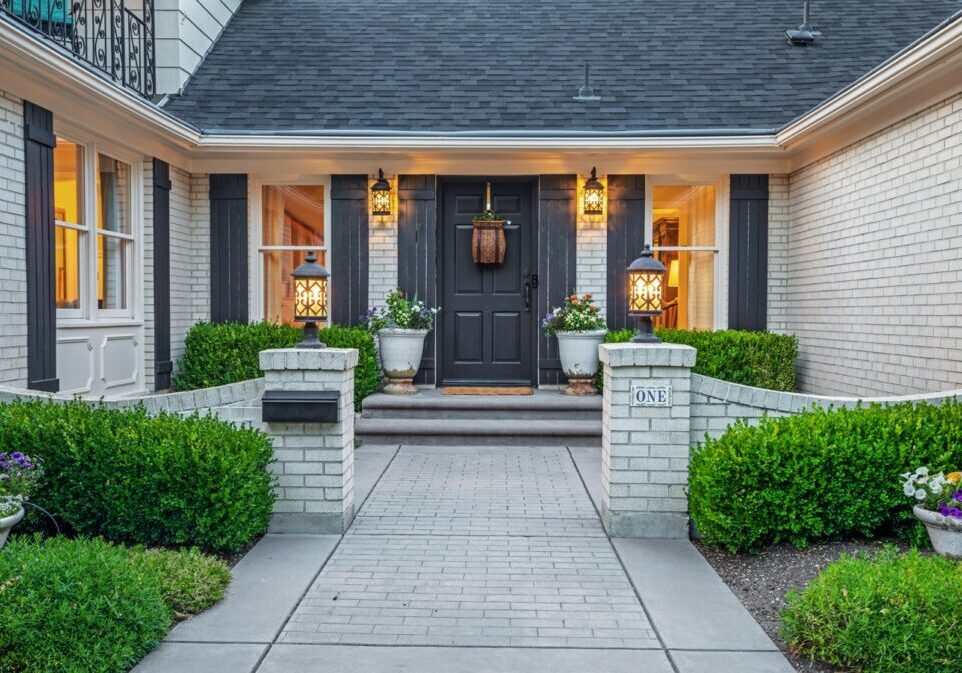 12 Cheap Ways to Cover Dirt in Your Backyard